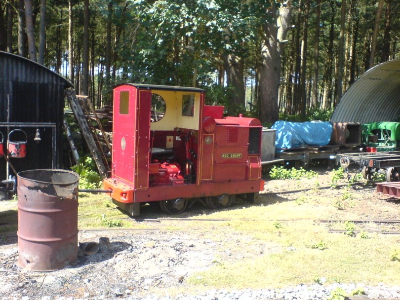 Ruston Loco 'Red Dwarf' - Narrow Gauge railway Photo Gallery