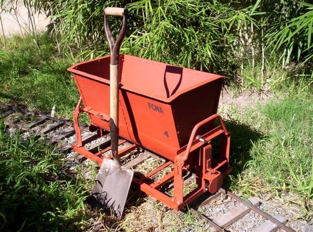 Tipping wagon - Narrow Gauge railway Photo Gallery