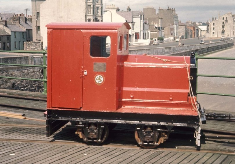 Planet petrol engine - Narrow Gauge railway Photo Gallery