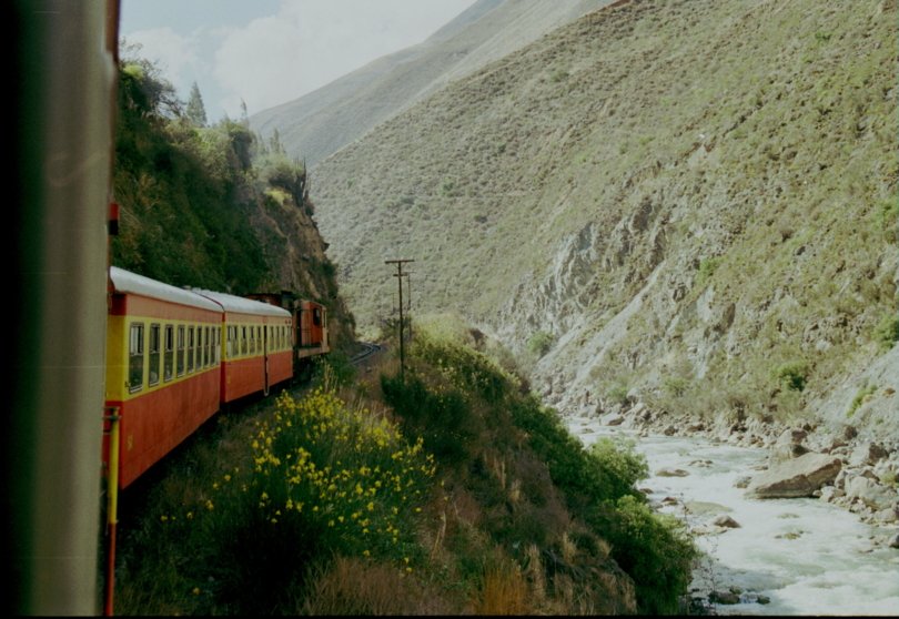 Sacred Valley Train - Narrow Gauge railway Photo Gallery