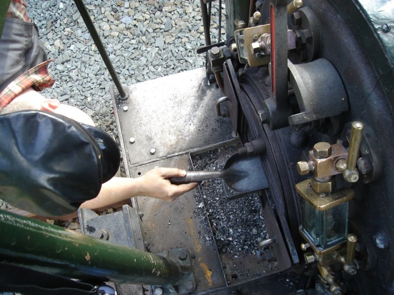 Firing Rishra - Narrow Gauge railway Photo Gallery
