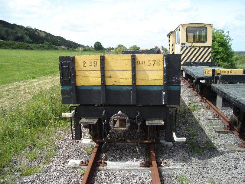 More wagons - Narrow Gauge railway Photo Gallery