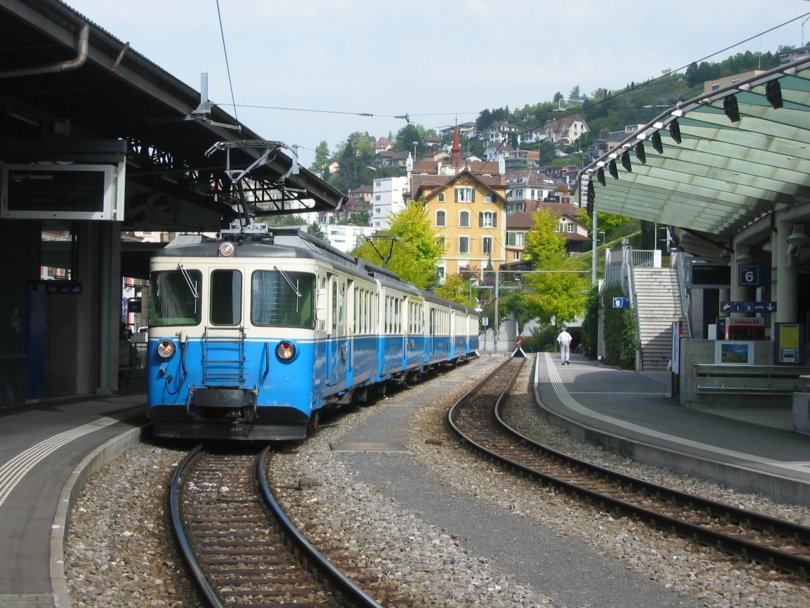 MOB train at Montreux - Narrow Gauge railway Photo Gallery
